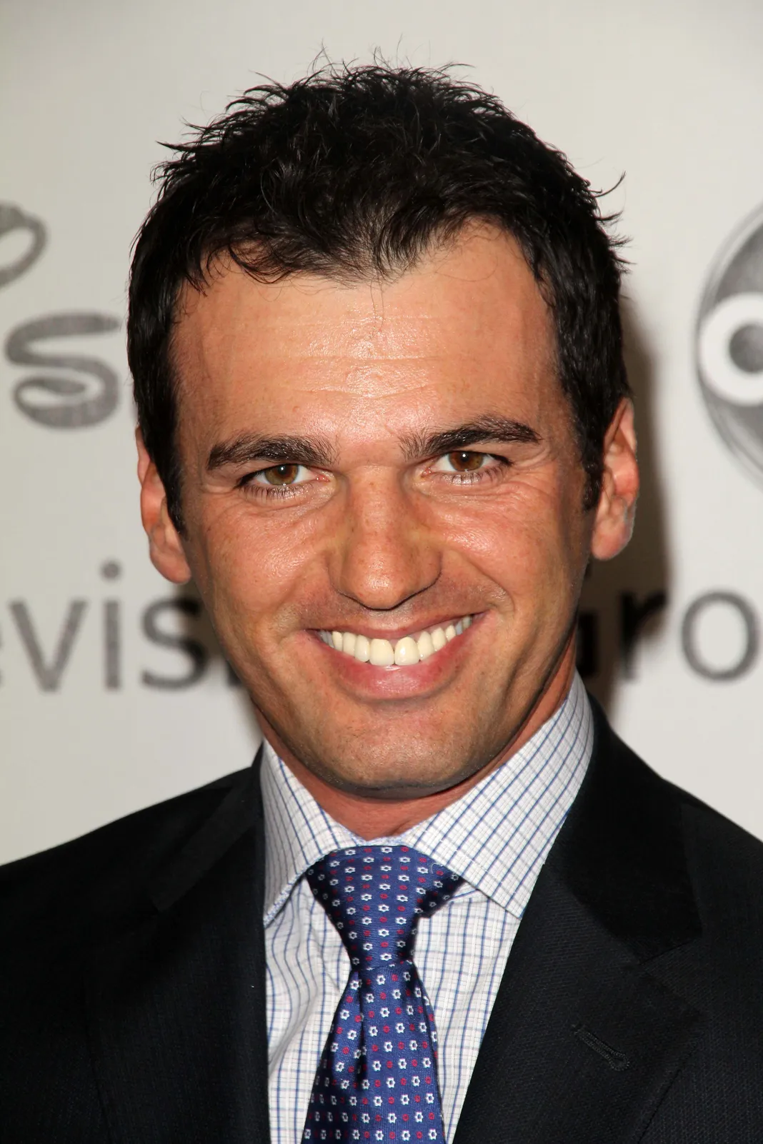 Corpo De Tony Dovolani